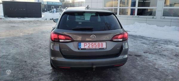 Green Opel Astra 2018 in Klaipeda, with an engine capacity of 1.60 L and mileage of 171 thousand km for 6900 €, photo 5 on AUTOMOTO.COM.LV