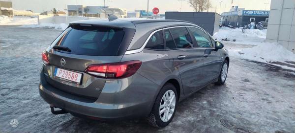 Green Opel Astra 2018 in Klaipeda, with an engine capacity of 1.60 L and mileage of 171 thousand km for 6900 €, photo 6 on AUTOMOTO.COM.LV
