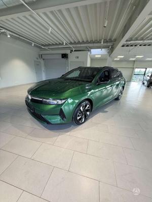 Green Opel Astra 2026 in Siauliai, with an engine capacity of 1.20 L and mileage of 0 thousand km for 27950 €, photo  on AUTOMOTO.COM.LV