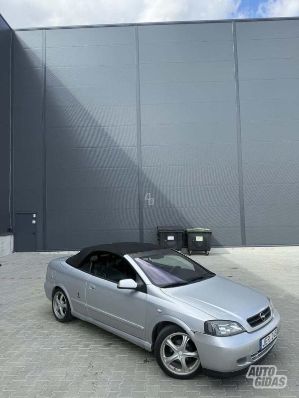 Pelēks Opel Astra 2002 Šauļi, ar dzinēja tilpumu 1.60 L un nobraukumu 230 tūkst. km par 1450 €, foto 1 vietnē AUTOMOTO.COM.LV