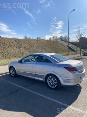 Pelēks Opel Astra 2007 Daugavpils, ar dzinēja tilpumu 1.90 L un nobraukumu 271 tūkst. km par 2300 €, foto  vietnē AUTOMOTO.COM.LV