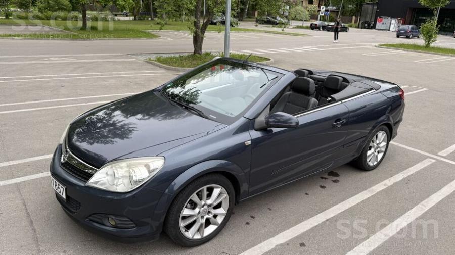 Grey Opel Astra 2007 in Riga, with an engine capacity of 1.60 L and mileage of 217 thousand km for 3000 €, photo 1 on AUTOMOTO.COM.LV