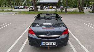 Grey Opel Astra 2007 in Riga, with an engine capacity of 1.60 L and mileage of 217 thousand km for 3000 €, photo 4 on AUTOMOTO.COM.LV