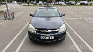 Grey Opel Astra 2007 in Riga, with an engine capacity of 1.60 L and mileage of 217 thousand km for 3000 €, photo 6 on AUTOMOTO.COM.LV