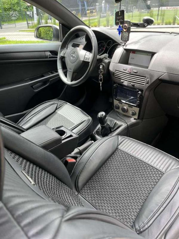 Pelēks Opel Astra 2007 Viļņa, ar dzinēja tilpumu 1.91 L un nobraukumu 245 tūkst. km par 3500 €, foto 4 vietnē AUTOMOTO.COM.LV