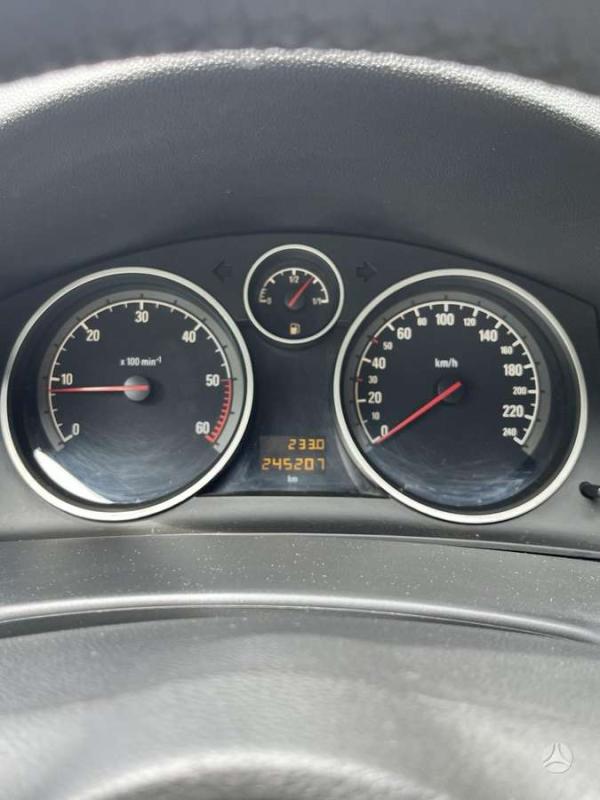 Pelēks Opel Astra 2007 Viļņa, ar dzinēja tilpumu 1.91 L un nobraukumu 245 tūkst. km par 3500 €, foto 7 vietnē AUTOMOTO.COM.LV