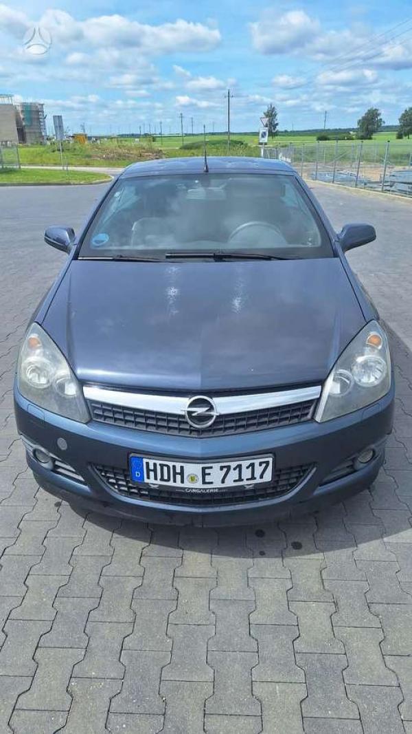 Pelēks Opel Astra 2007 Kauņa, ar dzinēja tilpumu 1.91 L un nobraukumu 210 tūkst. km par 2200 €, foto 2 vietnē AUTOMOTO.COM.LV