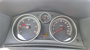 Pelēks Opel Astra 2007 Kauņa, ar dzinēja tilpumu 1.91 L un nobraukumu 210 tūkst. km par 2200 €, foto 18 vietnē AUTOMOTO.COM.LV