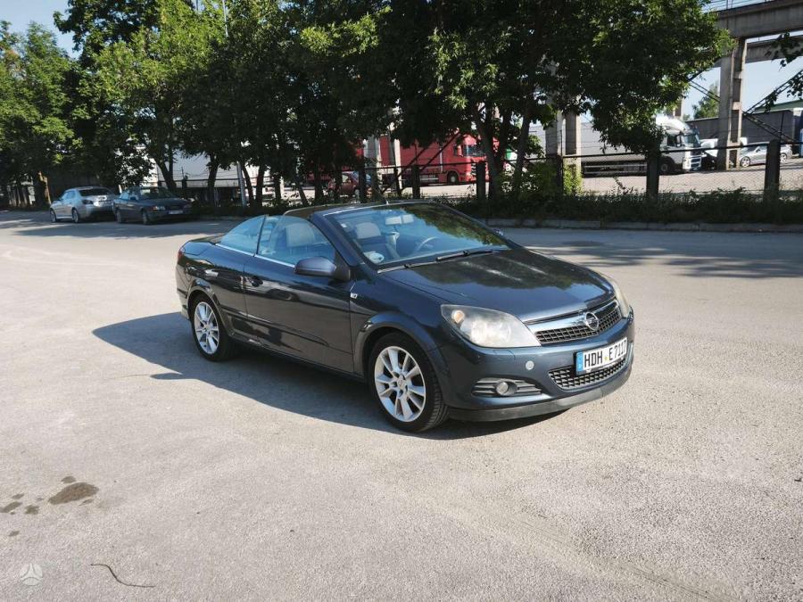 Pelēks Opel Astra 2007 Kauņa, ar dzinēja tilpumu 1.91 L un nobraukumu 210 tūkst. km par 2200 €, foto 20 vietnē AUTOMOTO.COM.LV