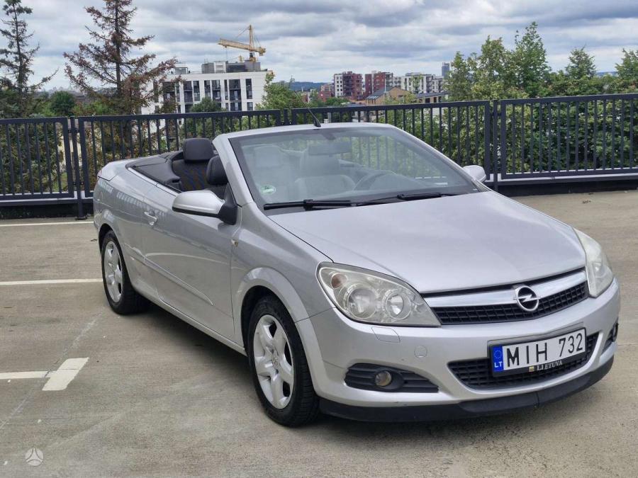 Pelēks Opel Astra 2007 Viļņa, ar dzinēja tilpumu 1.91 L un nobraukumu 236 tūkst. km par 3150 €, foto 1 vietnē AUTOMOTO.COM.LV