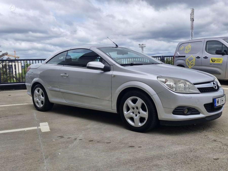 Pelēks Opel Astra 2007 Viļņa, ar dzinēja tilpumu 1.91 L un nobraukumu 236 tūkst. km par 3150 €, foto 4 vietnē AUTOMOTO.COM.LV