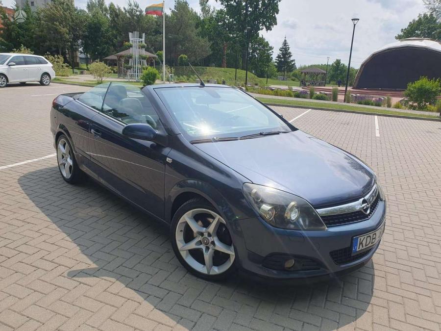 Pelēks Opel Astra 2007 Kazlų Rūda, ar dzinēja tilpumu 1.90 L un nobraukumu 237 tūkst. km par 1950 €, foto 1 vietnē AUTOMOTO.COM.LV