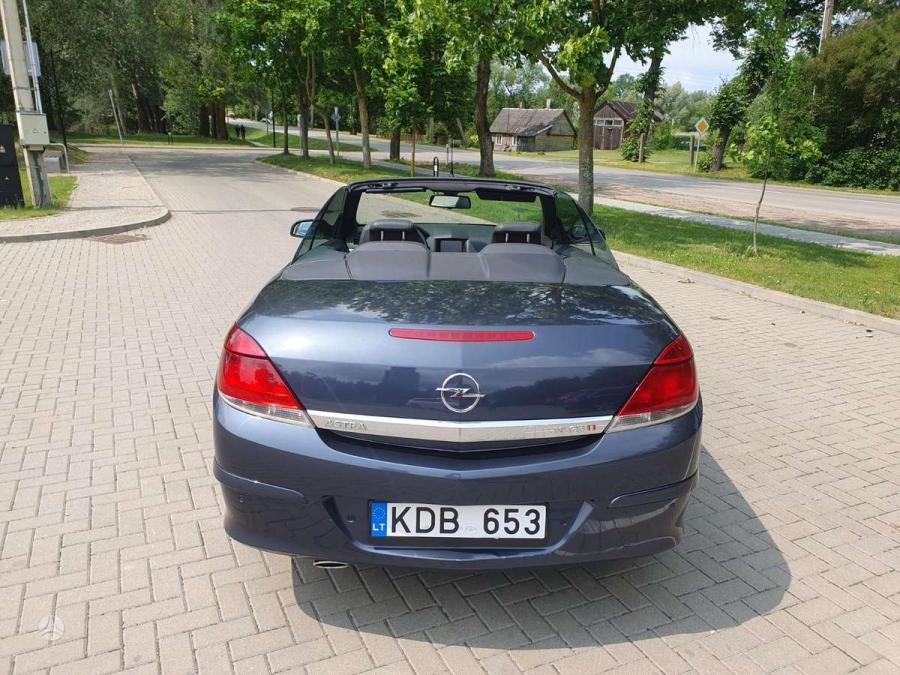Pelēks Opel Astra 2007 Kazlų Rūda, ar dzinēja tilpumu 1.90 L un nobraukumu 237 tūkst. km par 1950 €, foto 6 vietnē AUTOMOTO.COM.LV