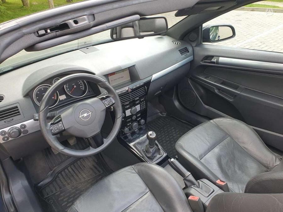 Pelēks Opel Astra 2007 Kazlų Rūda, ar dzinēja tilpumu 1.90 L un nobraukumu 237 tūkst. km par 1950 €, foto 7 vietnē AUTOMOTO.COM.LV