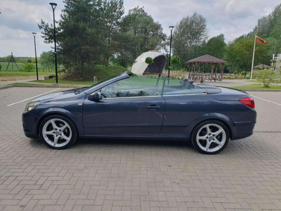 Pelēks Opel Astra 2007 Kazlų Rūda, ar dzinēja tilpumu 1.90 L un nobraukumu 237 tūkst. km par 1950 €, foto 11 vietnē AUTOMOTO.COM.LV