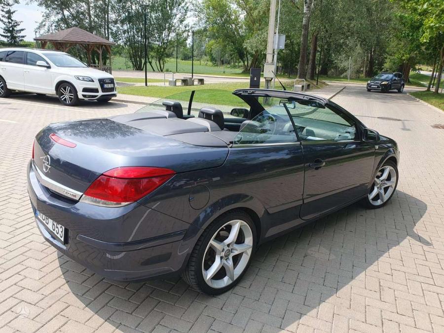 Pelēks Opel Astra 2007 Kazlų Rūda, ar dzinēja tilpumu 1.90 L un nobraukumu 237 tūkst. km par 1950 €, foto 17 vietnē AUTOMOTO.COM.LV