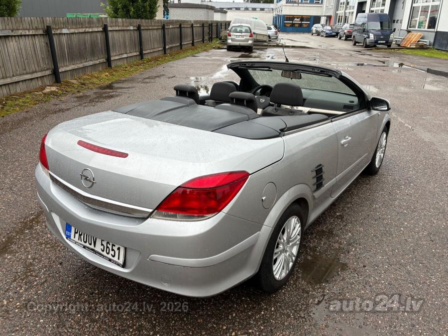 Grey Opel Astra 2007 in Tartu, with an engine capacity of 1.60 L and mileage of 150 thousand km for 3490 €, photo 5 on AUTOMOTO.COM.LV