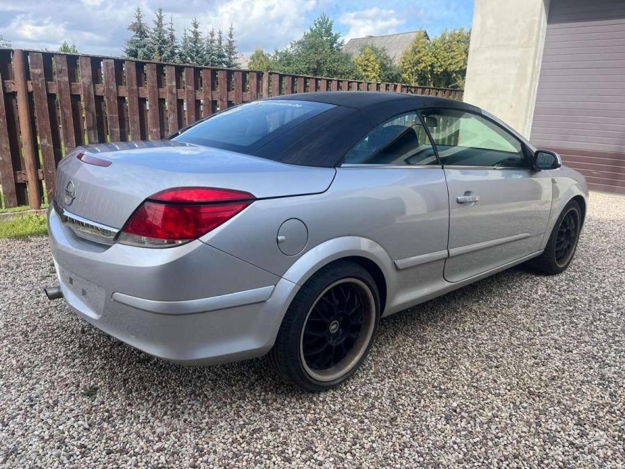 Pelēks Opel Astra 2007 Ukmergė, ar dzinēja tilpumu 1.60 L un nobraukumu 180 tūkst. km par 1750 €, foto 3 vietnē AUTOMOTO.COM.LV