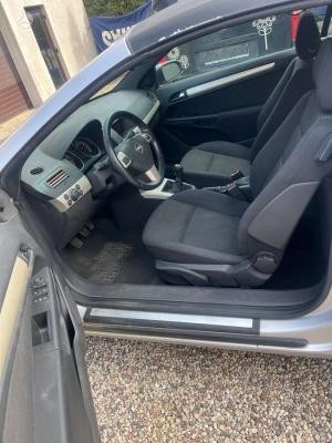 Pelēks Opel Astra 2007 Ukmergė, ar dzinēja tilpumu 1.60 L un nobraukumu 180 tūkst. km par 1750 €, foto 4 vietnē AUTOMOTO.COM.LV
