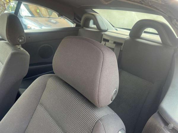 Grey Opel Astra 2007 in Ukmerge, with an engine capacity of 1.60 L and mileage of 180 thousand km for 1750 €, photo 6 on AUTOMOTO.COM.LV