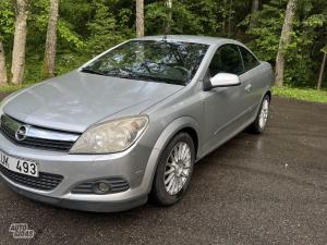 Grey Opel Astra 2008 in Alytus, with an engine capacity of 1.90 L and mileage of 370 thousand km for 2700 €, photo 7 on AUTOMOTO.COM.LV