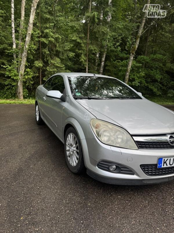 Pelēks Opel Astra 2008 Alīta, ar dzinēja tilpumu 1.90 L un nobraukumu 370 tūkst. km par 2700 €, foto 10 vietnē AUTOMOTO.COM.LV