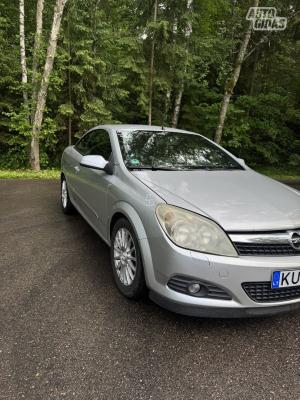 Grey Opel Astra 2008 in Alytus, with an engine capacity of 1.90 L and mileage of 370 thousand km for 2700 €, photo 11 on AUTOMOTO.COM.LV