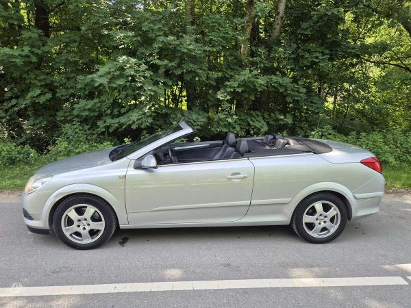 Pelēks Opel Astra 2008 Kauņa, ar dzinēja tilpumu 1.90 L un nobraukumu 293 tūkst. km par 2800 €, foto 1 vietnē AUTOMOTO.COM.LV