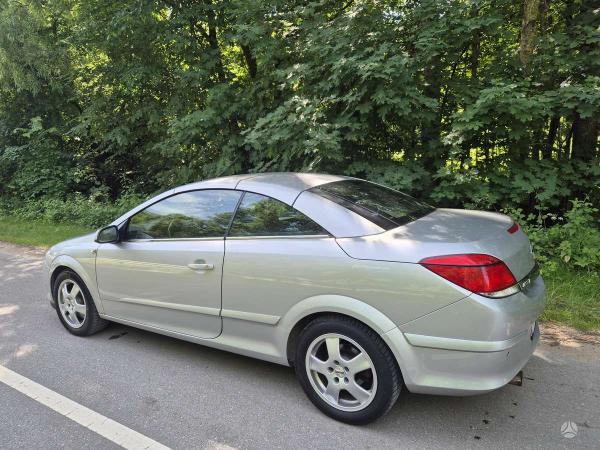 Pelēks Opel Astra 2008 Kauņa, ar dzinēja tilpumu 1.90 L un nobraukumu 293 tūkst. km par 2800 €, foto 3 vietnē AUTOMOTO.COM.LV