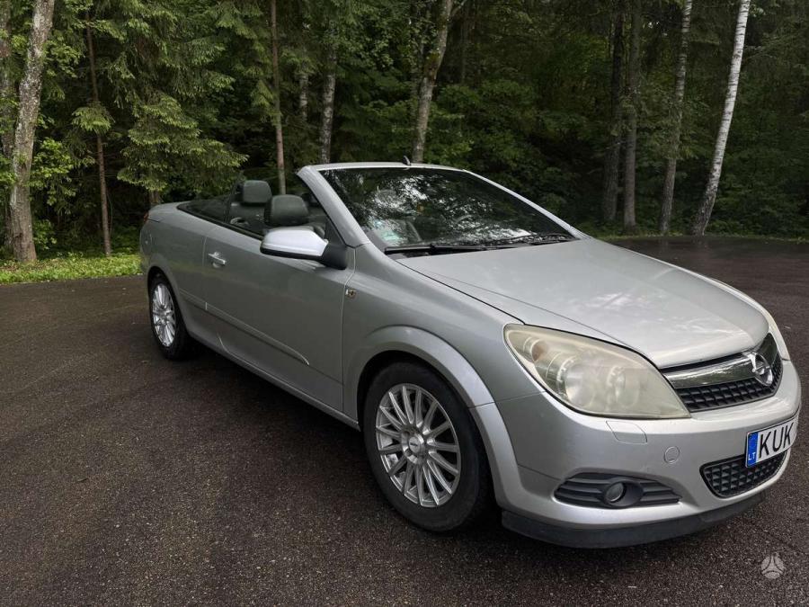 Pelēks Opel Astra 2008 Alīta, ar dzinēja tilpumu 1.91 L un nobraukumu 371 tūkst. km par 1800 €, foto 1 vietnē AUTOMOTO.COM.LV