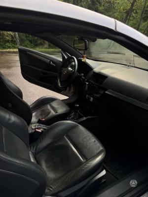 Pelēks Opel Astra 2008 Alīta, ar dzinēja tilpumu 1.91 L un nobraukumu 371 tūkst. km par 1800 €, foto 4 vietnē AUTOMOTO.COM.LV