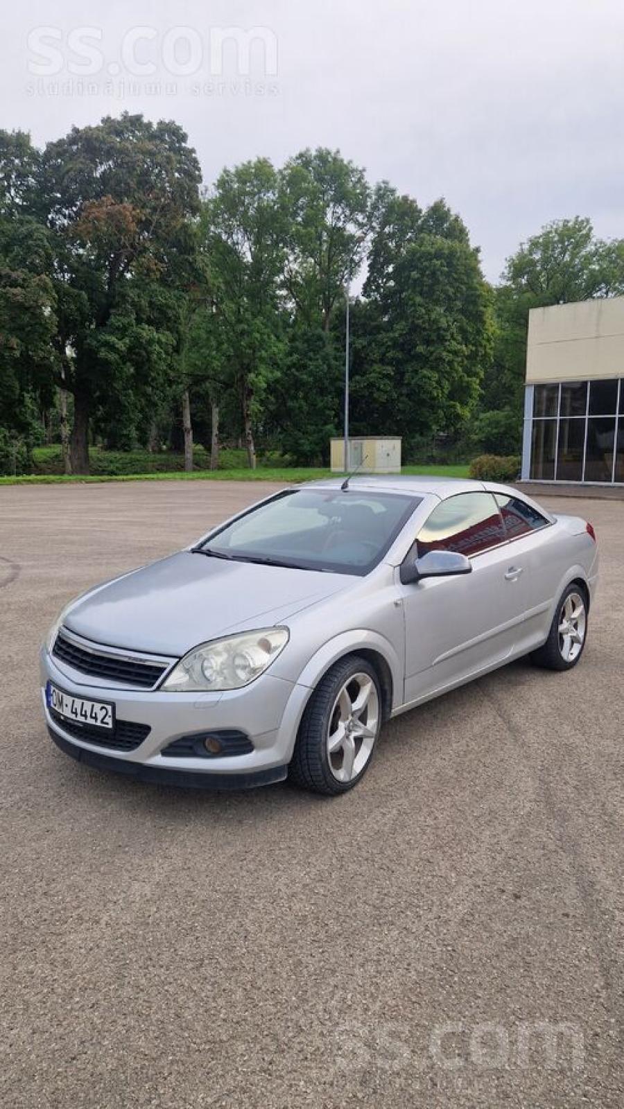 Grey Opel Astra 2008 in Jekabpils, with an engine capacity of 1.80 L and mileage of 217 thousand km for 2500 €, photo 7 on AUTOMOTO.COM.LV