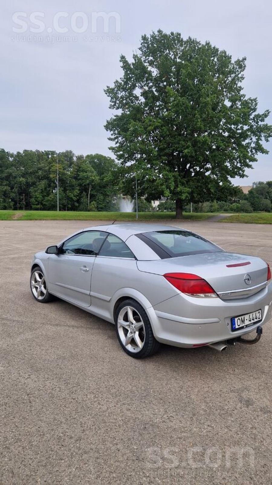 Grey Opel Astra 2008 in Jekabpils, with an engine capacity of 1.80 L and mileage of 217 thousand km for 2500 €, photo 9 on AUTOMOTO.COM.LV
