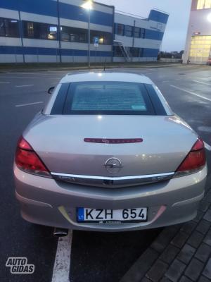 Grey Opel Astra 2010 in Vilnius, with an engine capacity of 1.90 L and mileage of 295 thousand km for 4200 €, photo 5 on AUTOMOTO.COM.LV