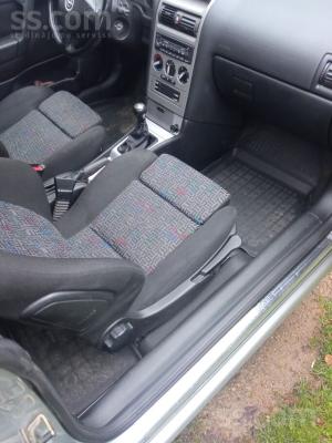 Pelēks Opel Astra 2001 Aizkraukle, ar dzinēja tilpumu 1.80 L un nobraukumu 173 tūkst. km par 2000 €, foto 10 vietnē AUTOMOTO.COM.LV