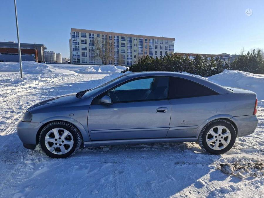 Pelēks Opel Astra 2003 Šauļi, ar dzinēja tilpumu 2.20 L un nobraukumu 247 tūkst. km par 999 €, foto 1 vietnē AUTOMOTO.COM.LV