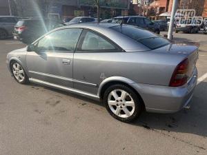 Grey Opel Astra 2004 in Vilnius, with an engine capacity of 1.80 L and mileage of 231 thousand km for 850 €, photo 2 on AUTOMOTO.COM.LV