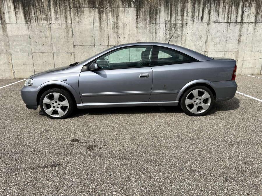 Pelēks Opel Astra 2004 Viļņa, ar dzinēja tilpumu 2.20 L un nobraukumu 188 tūkst. km par 1799 €, foto 11 vietnē AUTOMOTO.COM.LV