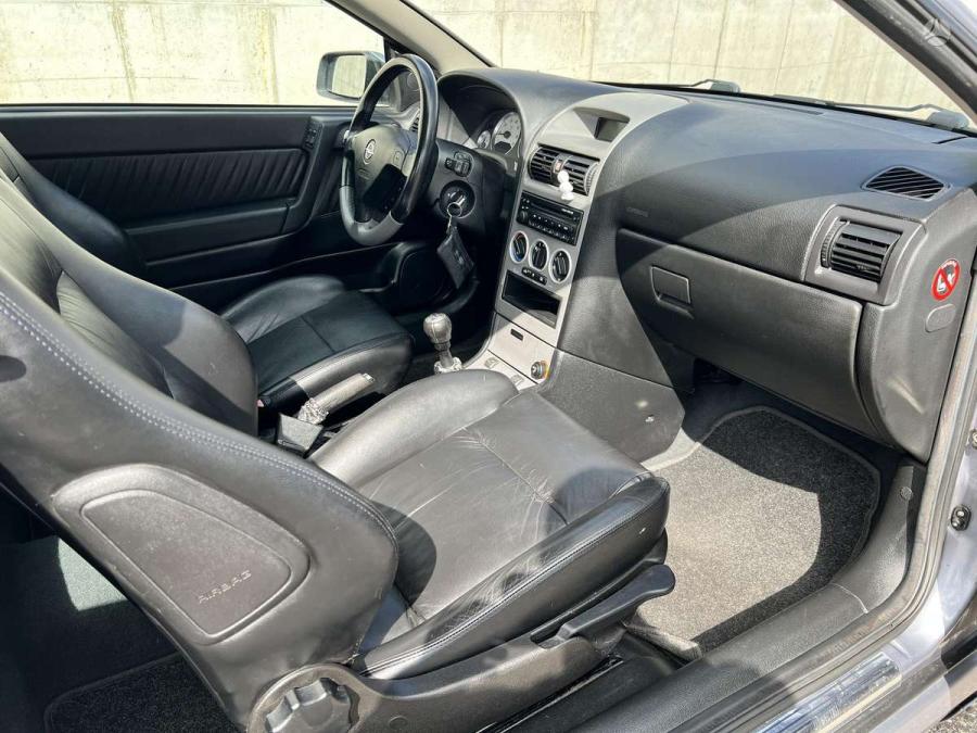 Pelēks Opel Astra 2004 Viļņa, ar dzinēja tilpumu 2.20 L un nobraukumu 188 tūkst. km par 1799 €, foto 21 vietnē AUTOMOTO.COM.LV