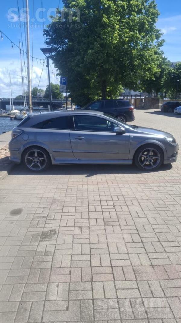 Pelēks Opel Astra 2005 Liepāja, ar dzinēja tilpumu 1.90 L un nobraukumu 320 tūkst. km par 1700 €, foto 3 vietnē AUTOMOTO.COM.LV