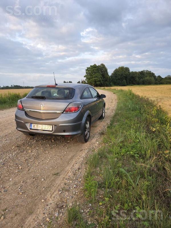 Grey Opel Astra 2005 in Ogre, with an engine capacity of 1.70 L and mileage of 0 thousand km for 2000 €, photo 3 on AUTOMOTO.COM.LV