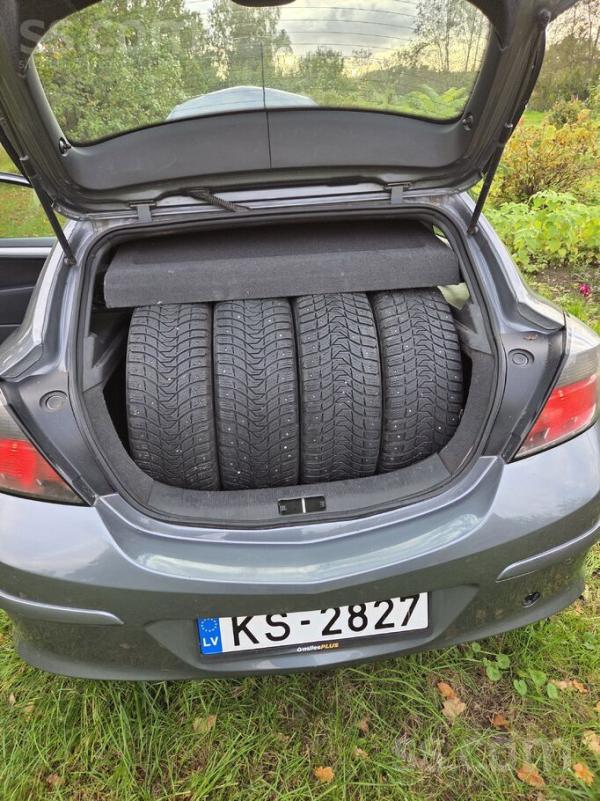 Opel Astra 2005 Ogre vietnē Pelēks Opel Astra 2005 Ogre, ar dzinēja tilpumu 1.70 L un nobraukumu 0 tūkst. km par 1400 €, foto 4 vietnē AUTOMOTO.COM.LV