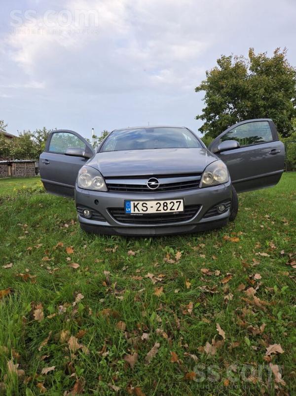 Opel Astra 2005 Ogre vietnē Pelēks Opel Astra 2005 Ogre, ar dzinēja tilpumu 1.70 L un nobraukumu 0 tūkst. km par 1400 €, foto 10 vietnē AUTOMOTO.COM.LV