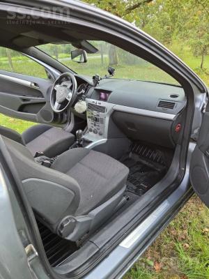 Pelēks Opel Astra 2005 Ogre, ar dzinēja tilpumu 1.70 L un nobraukumu 0 tūkst. km par 1400 €, foto 11 vietnē AUTOMOTO.COM.LV