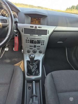 Pelēks Opel Astra 2005 Viļņa, ar dzinēja tilpumu 1.91 L un nobraukumu 339 tūkst. km par 900 €, foto 7 vietnē AUTOMOTO.COM.LV