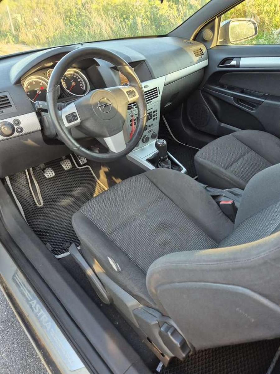 Pelēks Opel Astra 2005 Viļņa, ar dzinēja tilpumu 1.91 L un nobraukumu 339 tūkst. km par 900 €, foto 9 vietnē AUTOMOTO.COM.LV