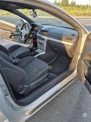 Pelēks Opel Astra 2005 Viļņa, ar dzinēja tilpumu 1.91 L un nobraukumu 339 tūkst. km par 900 €, foto 12 vietnē AUTOMOTO.COM.LV