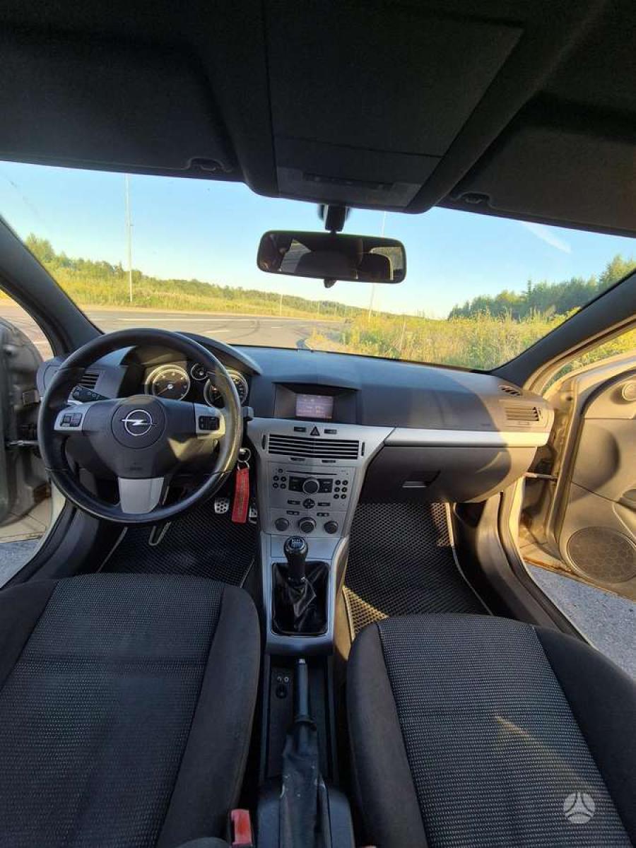 Pelēks Opel Astra 2005 Viļņa, ar dzinēja tilpumu 1.91 L un nobraukumu 339 tūkst. km par 900 €, foto 15 vietnē AUTOMOTO.COM.LV