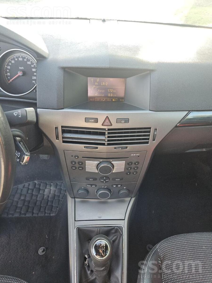 Pelēks Opel Astra 2005 Cēsis, ar dzinēja tilpumu 1.90 L un nobraukumu 305 tūkst. km par 1450 €, foto 10 vietnē AUTOMOTO.COM.LV