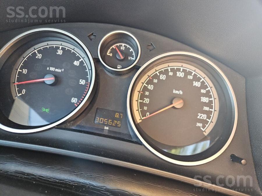 Pelēks Opel Astra 2005 Cēsis, ar dzinēja tilpumu 1.90 L un nobraukumu 305 tūkst. km par 1450 €, foto 11 vietnē AUTOMOTO.COM.LV